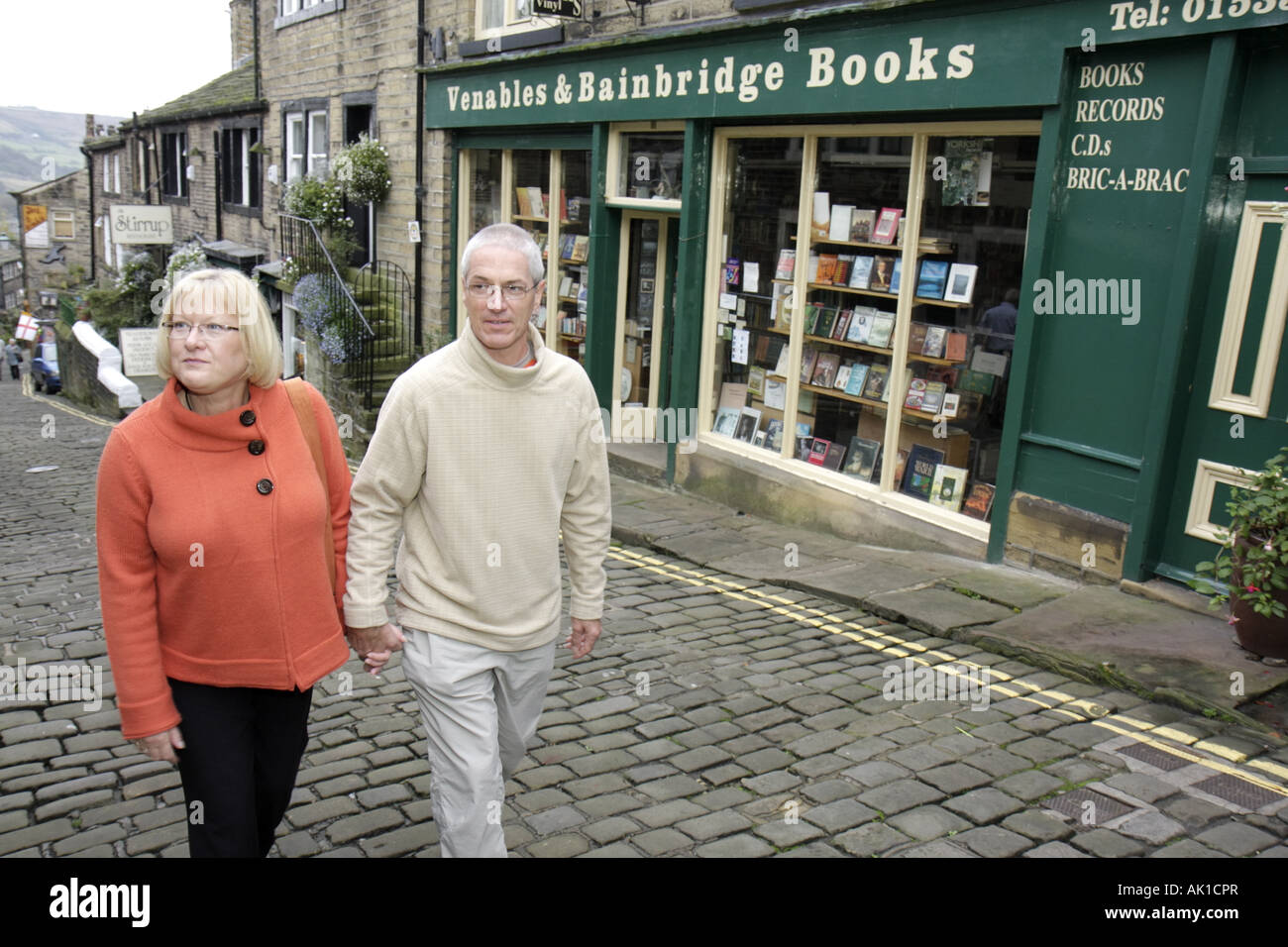 Shopping in haworth hi-res stock photography and images - Alamy
