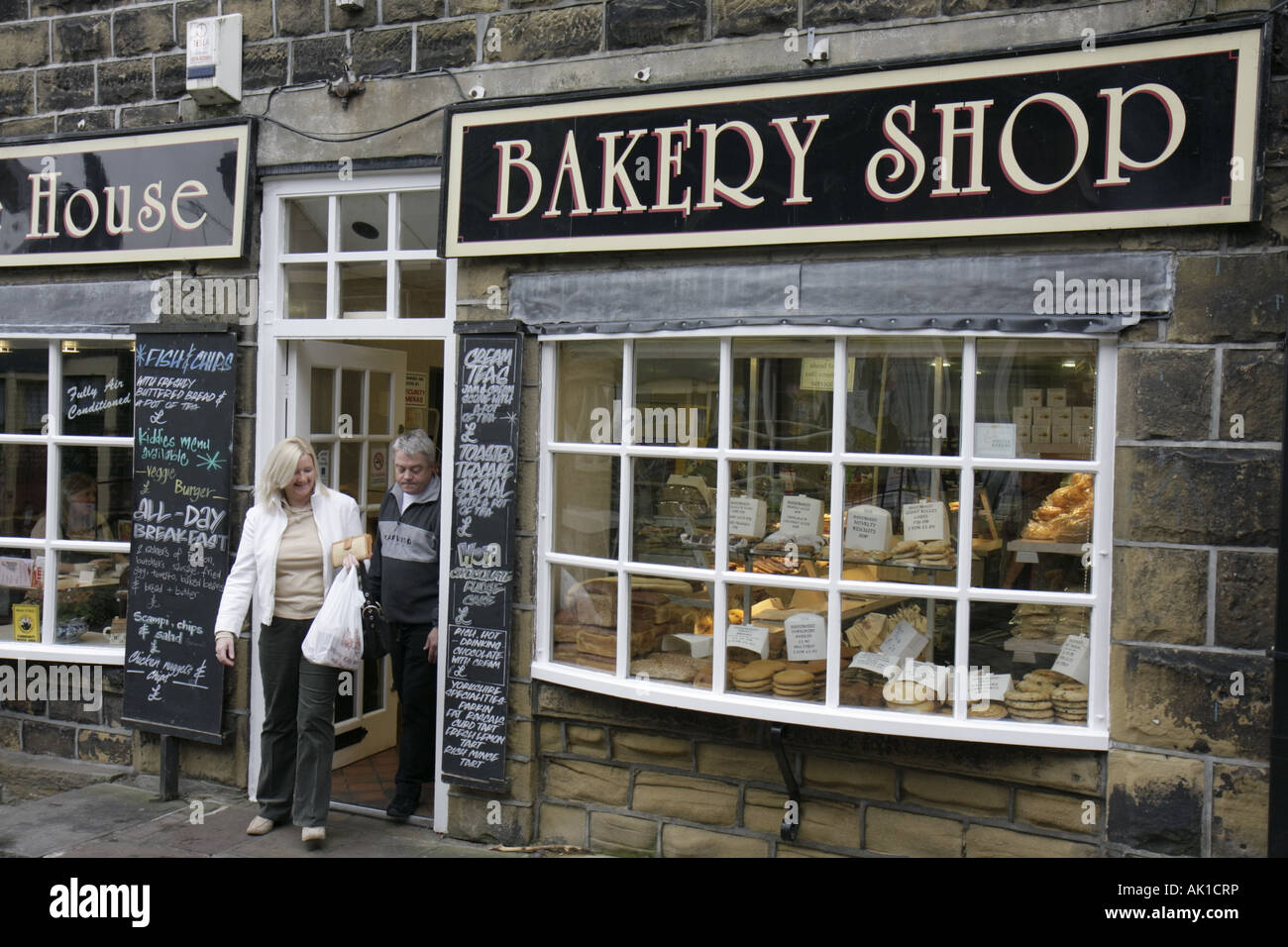 Bakery shops hi-res stock photography and images - Alamy