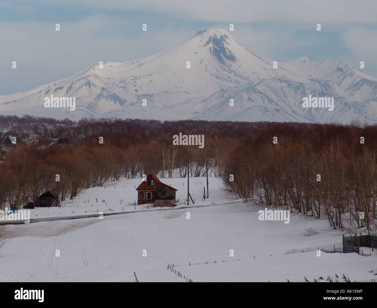 Petropavlovsk kamchatsky hi-res stock photography and images - Alamy