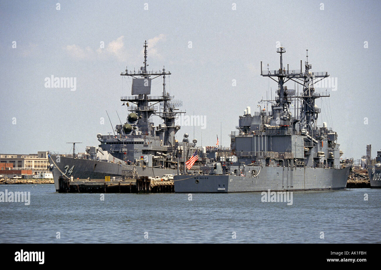 Spruance class destroyer hi-res stock photography and images - Alamy
