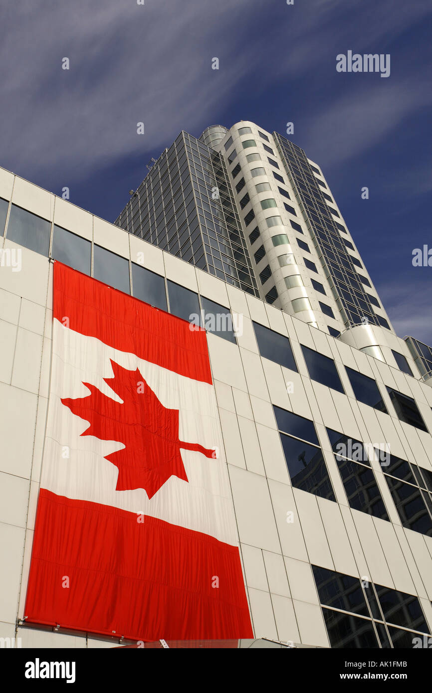 Canada flag on building hi-res stock photography and images - Alamy