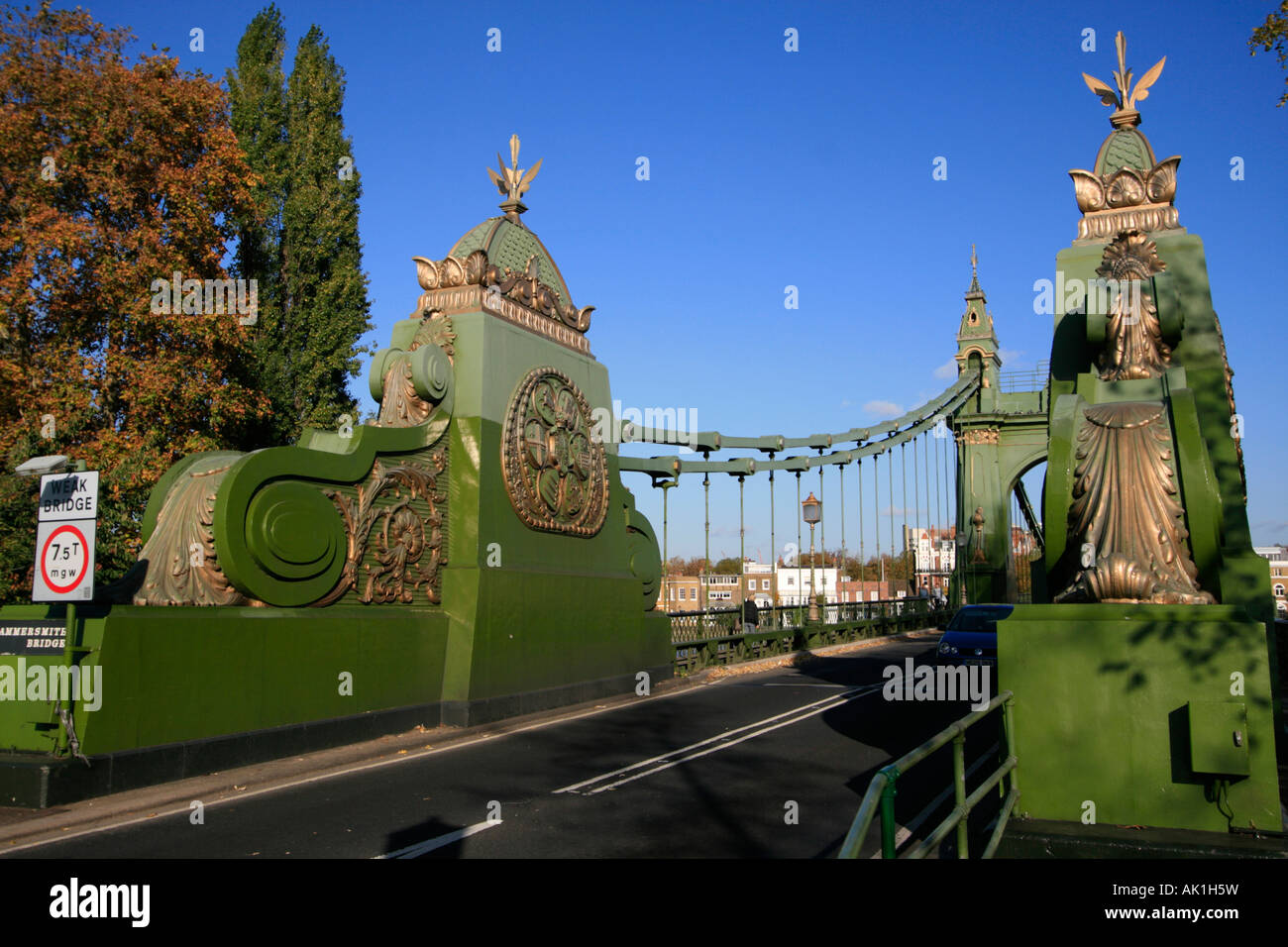 hammersmith bridge over river thames london england uk gb Stock Photo ...