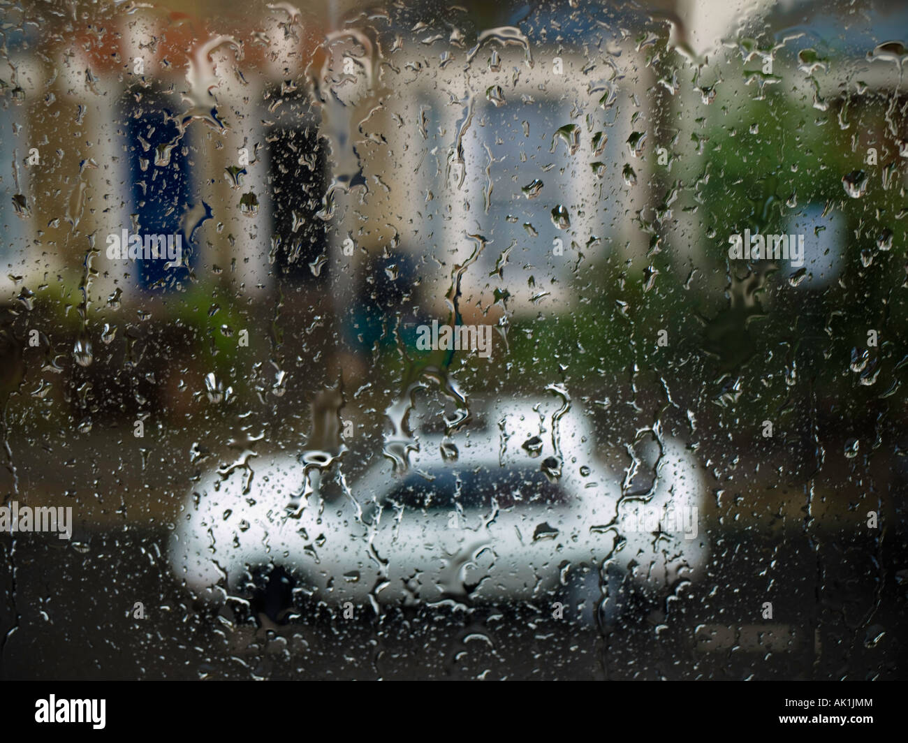 Raindrops window london hi-res stock photography and images - Alamy