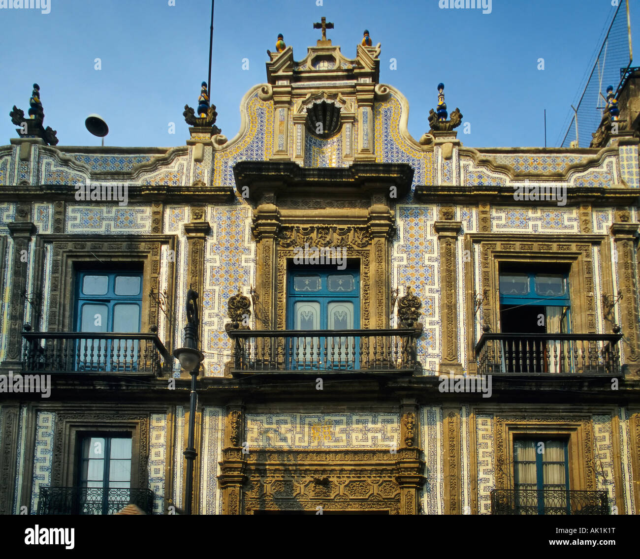 Tiled facade of Casa de los Azulejos in Mexico City Stock Photo - Alamy
