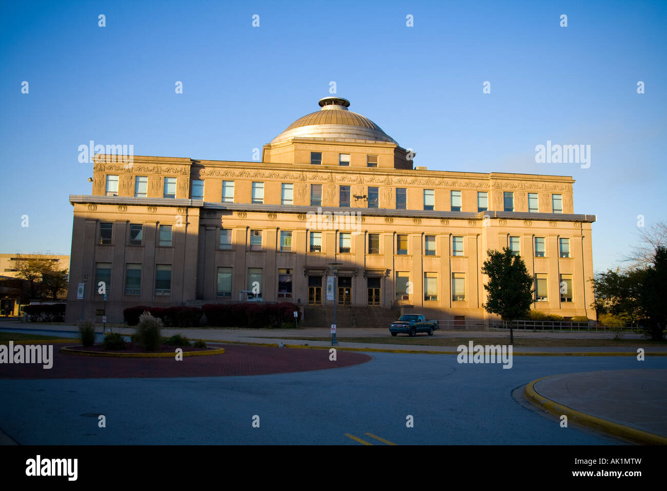 Neoclassical architectural design hi-res stock photography and images ...