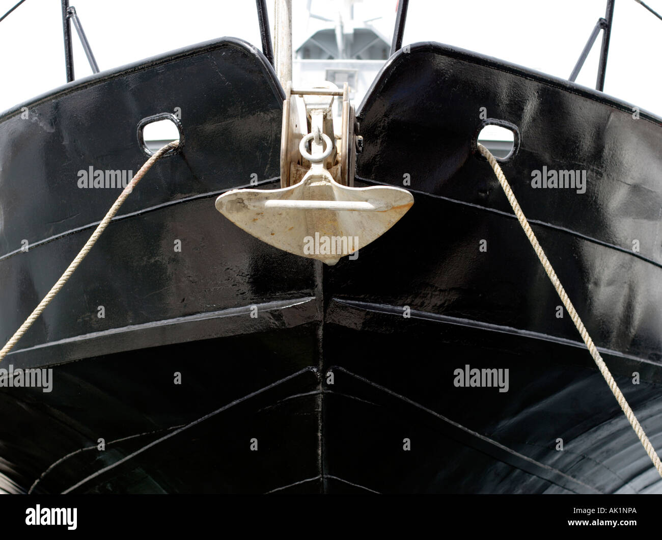 Detail of ships bow with mooring lines and anchor Stock Photo - Alamy