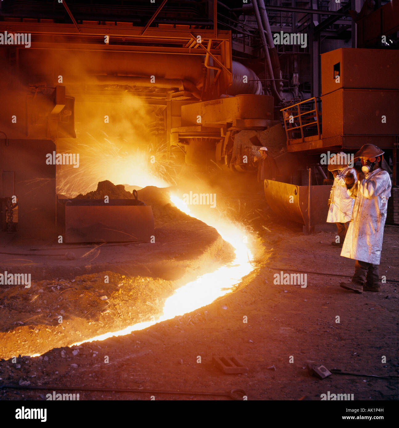 Metall erde hi-res stock photography and images - Alamy
