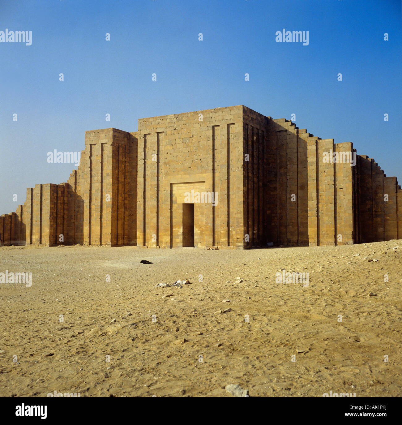 Mastaba entrance hi-res stock photography and images - Alamy