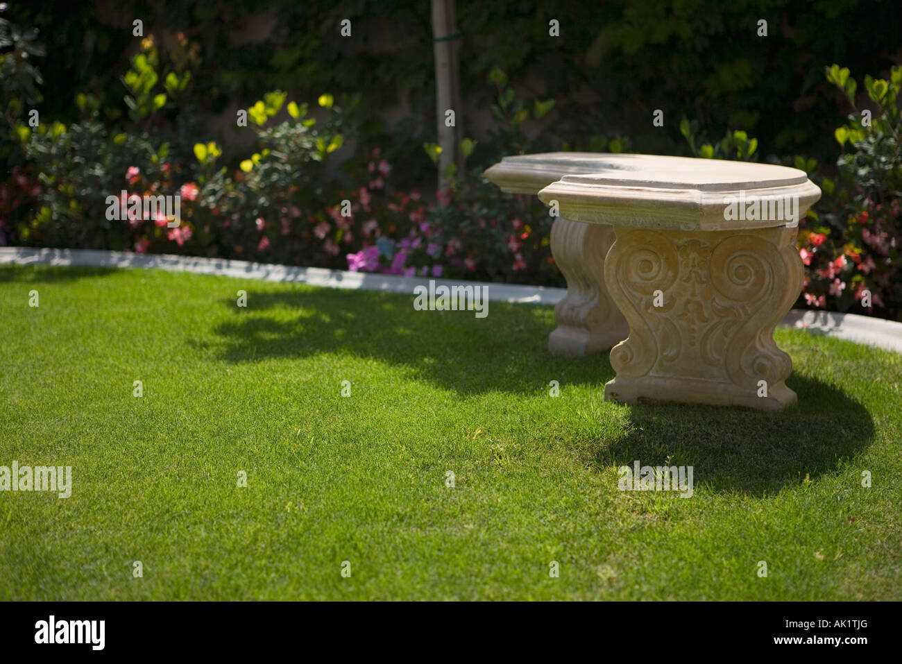 Garden stone bench hi-res stock photography and images - Alamy