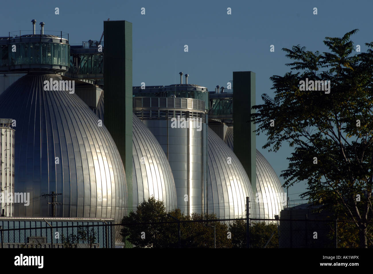 NYC DEP Newtown Creek Sewage Treatment facility Stock Photo - Alamy