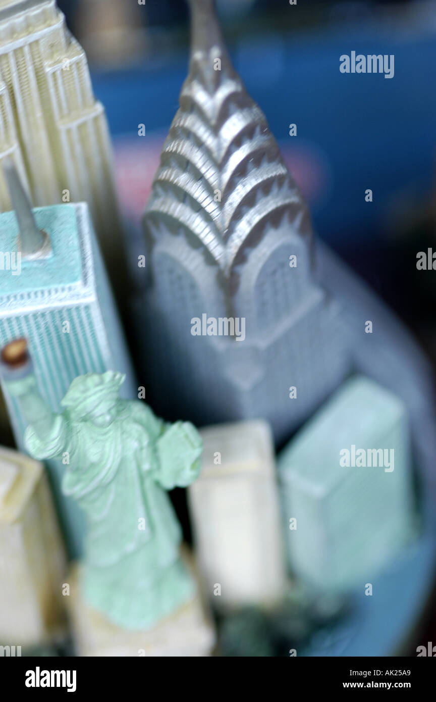 Empire state building souvenirs hi-res stock photography and images - Alamy