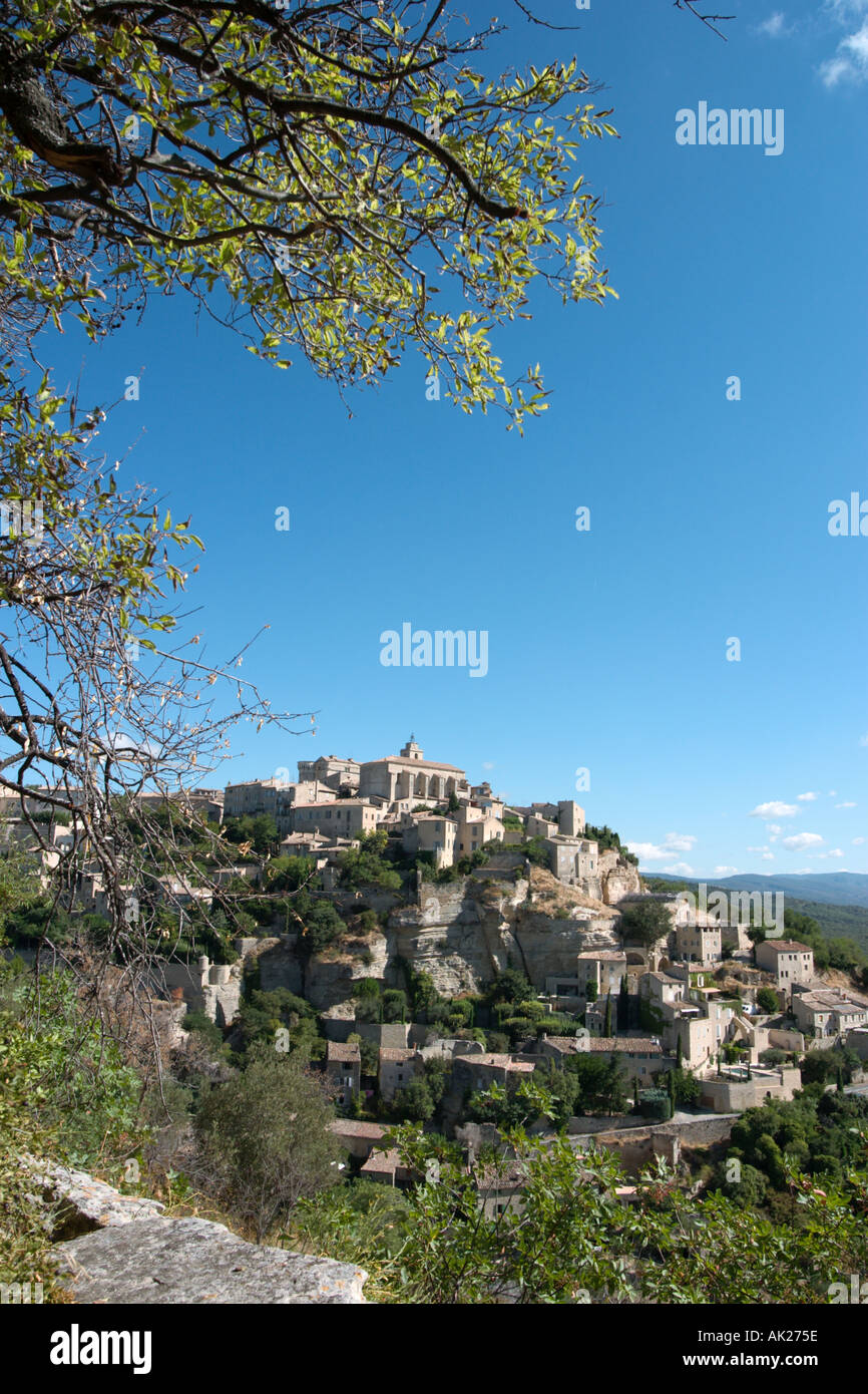The mountain village of Gordes, Vaucluse, Provence, France Stock Photo ...