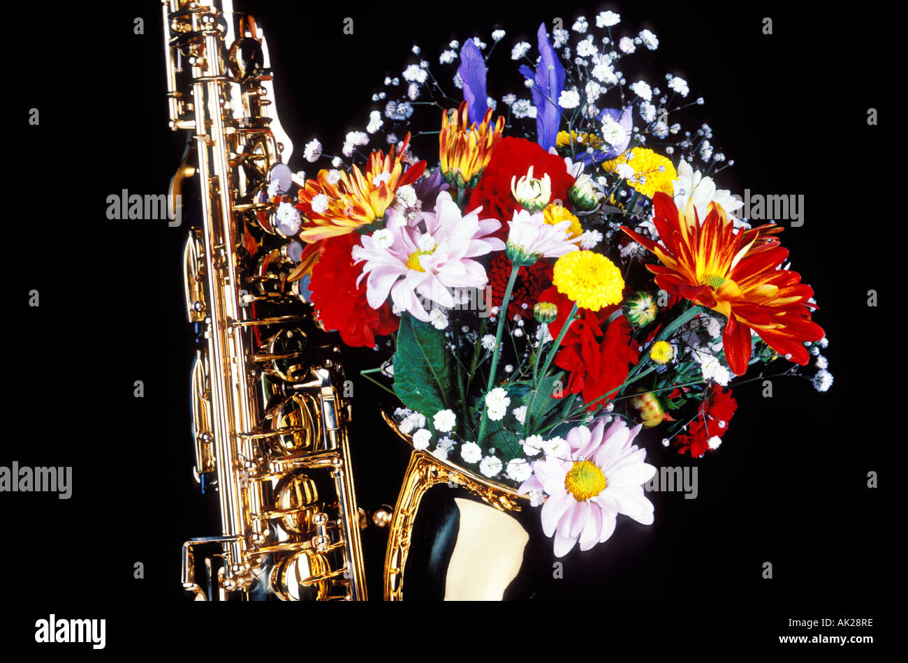 Saxophone and flowers hi-res stock photography and images - Alamy