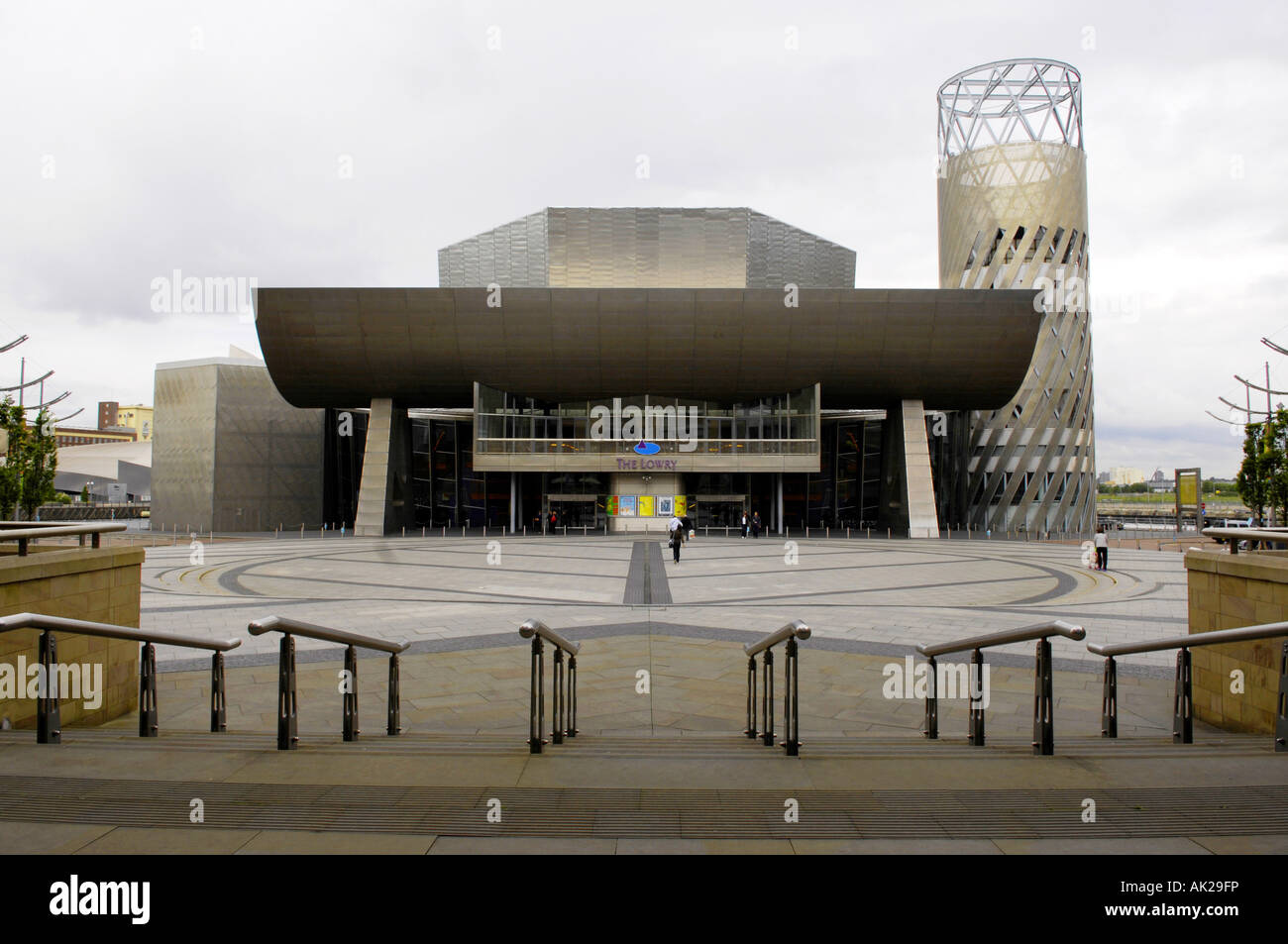lowry centre theatre salford manchester design architecture building ...