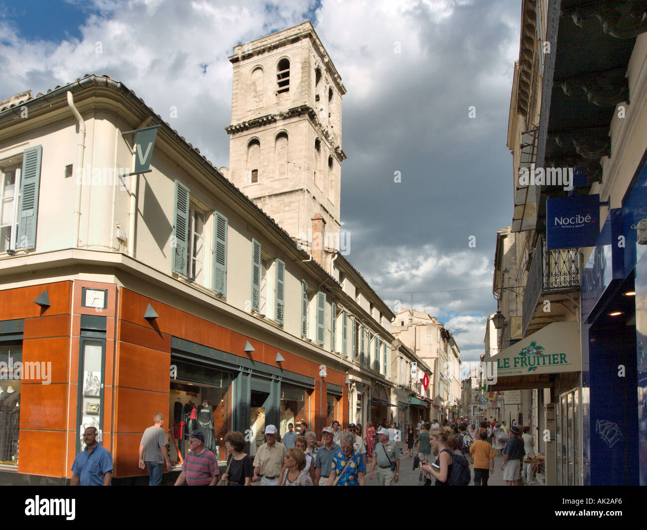 Avignon shopping street hi-res stock photography and images - Alamy