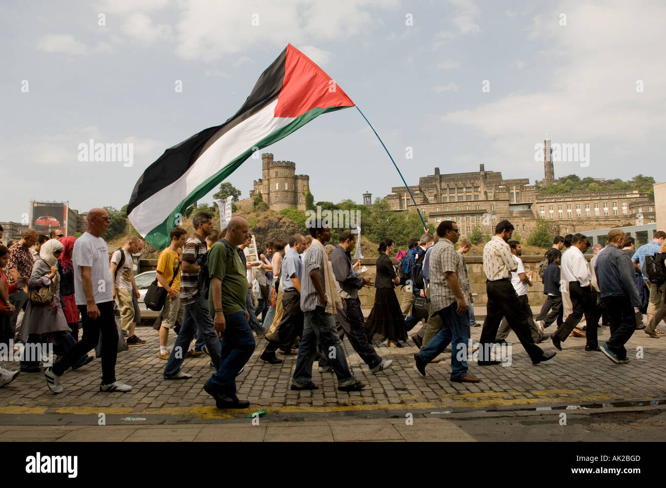 Palestinian flag march hi-res stock photography and images - Alamy