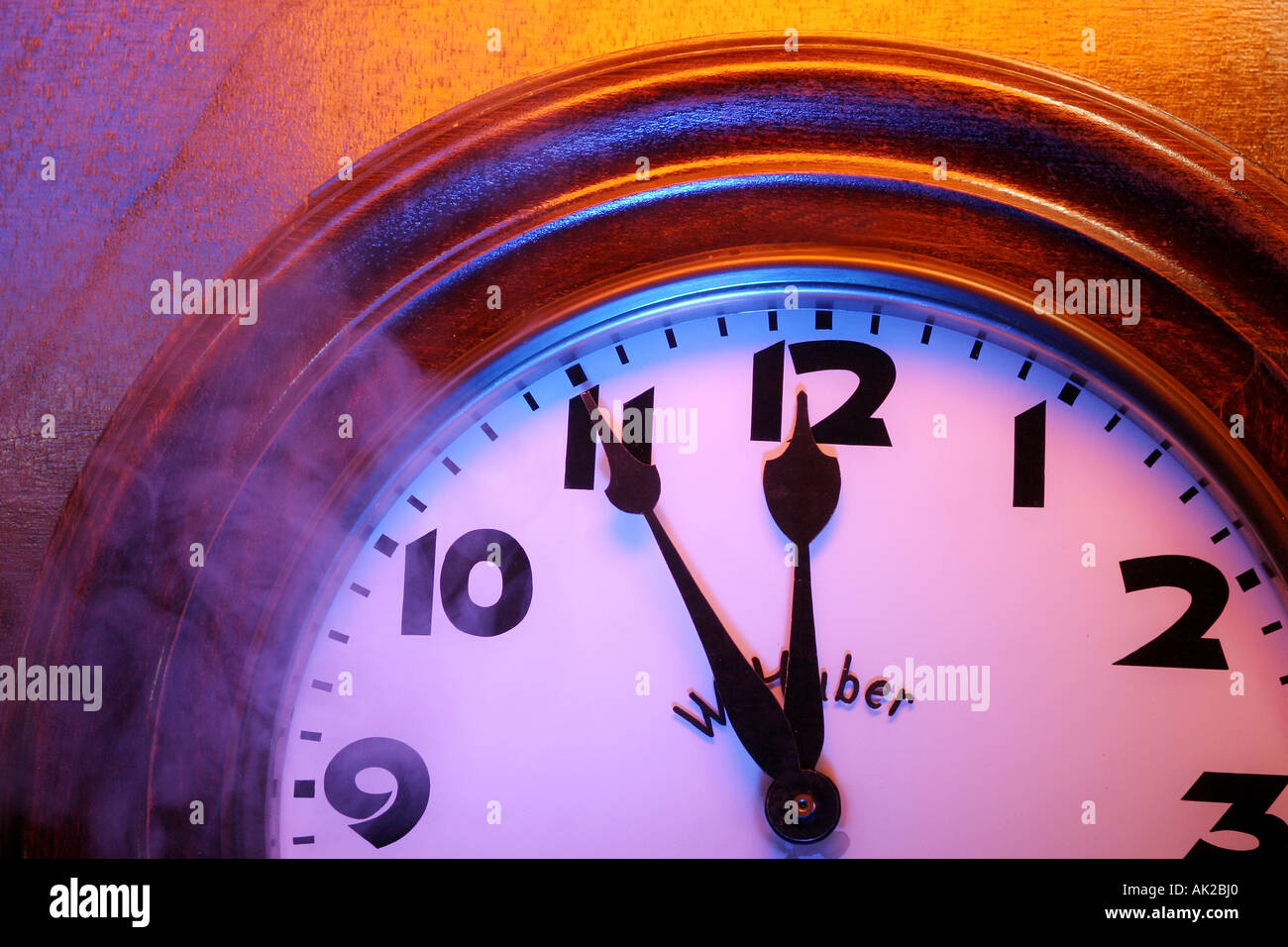 Five clock hi-res stock photography and images - Alamy