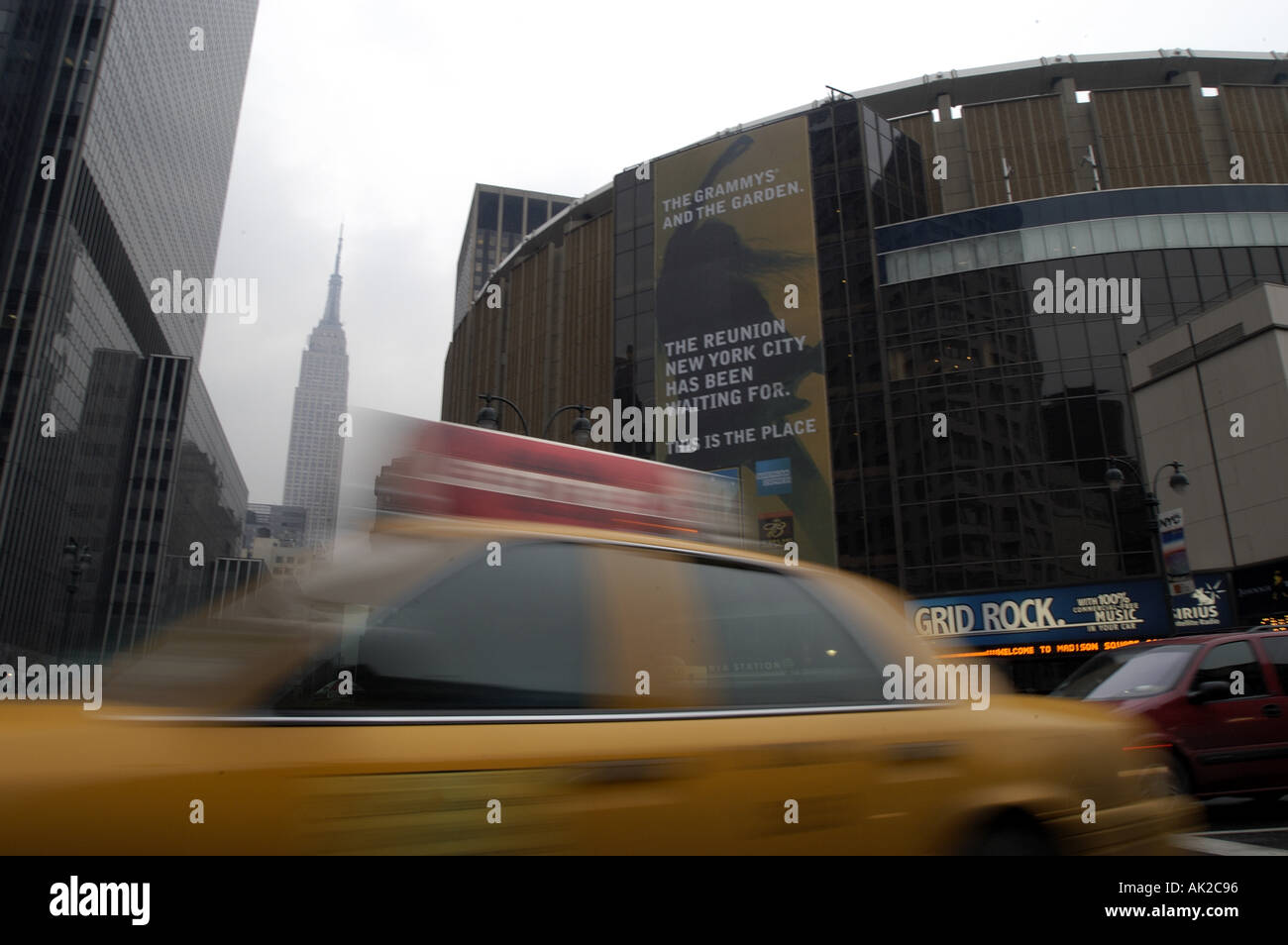 NY Manhattan Madison Avenue yellow cab taxi horizontal Stock Photo - Alamy