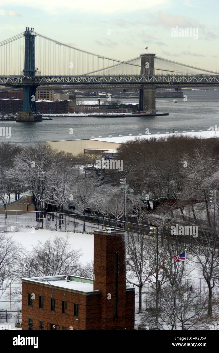 View of manhattan bridge construction New York Manhattan bridge East ...