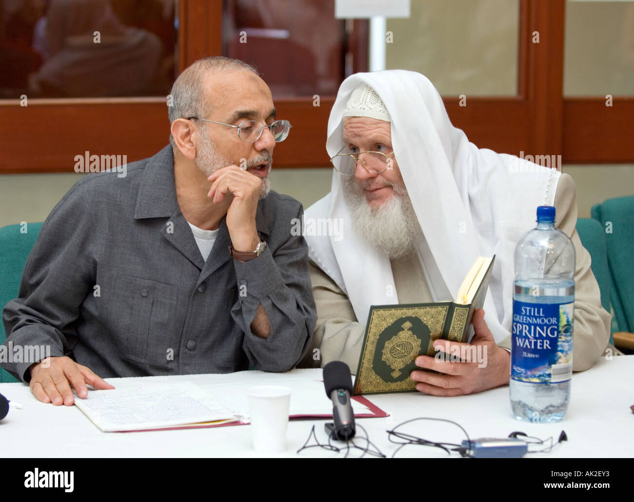 Sheik Jamal Badawi and Sheik Yusuf Estes Stock Photo - Alamy
