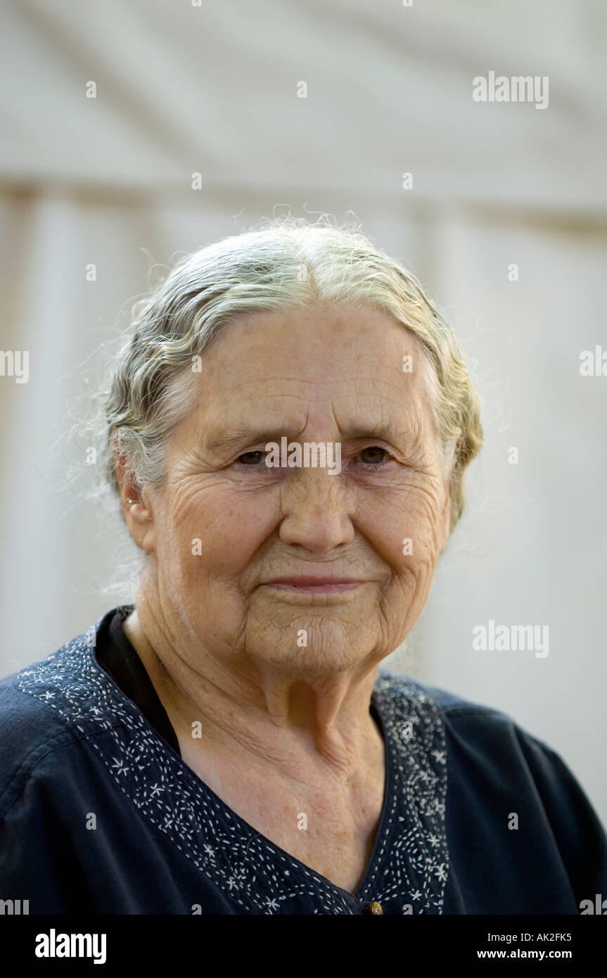 Doris lessing writing hi-res stock photography and images - Alamy