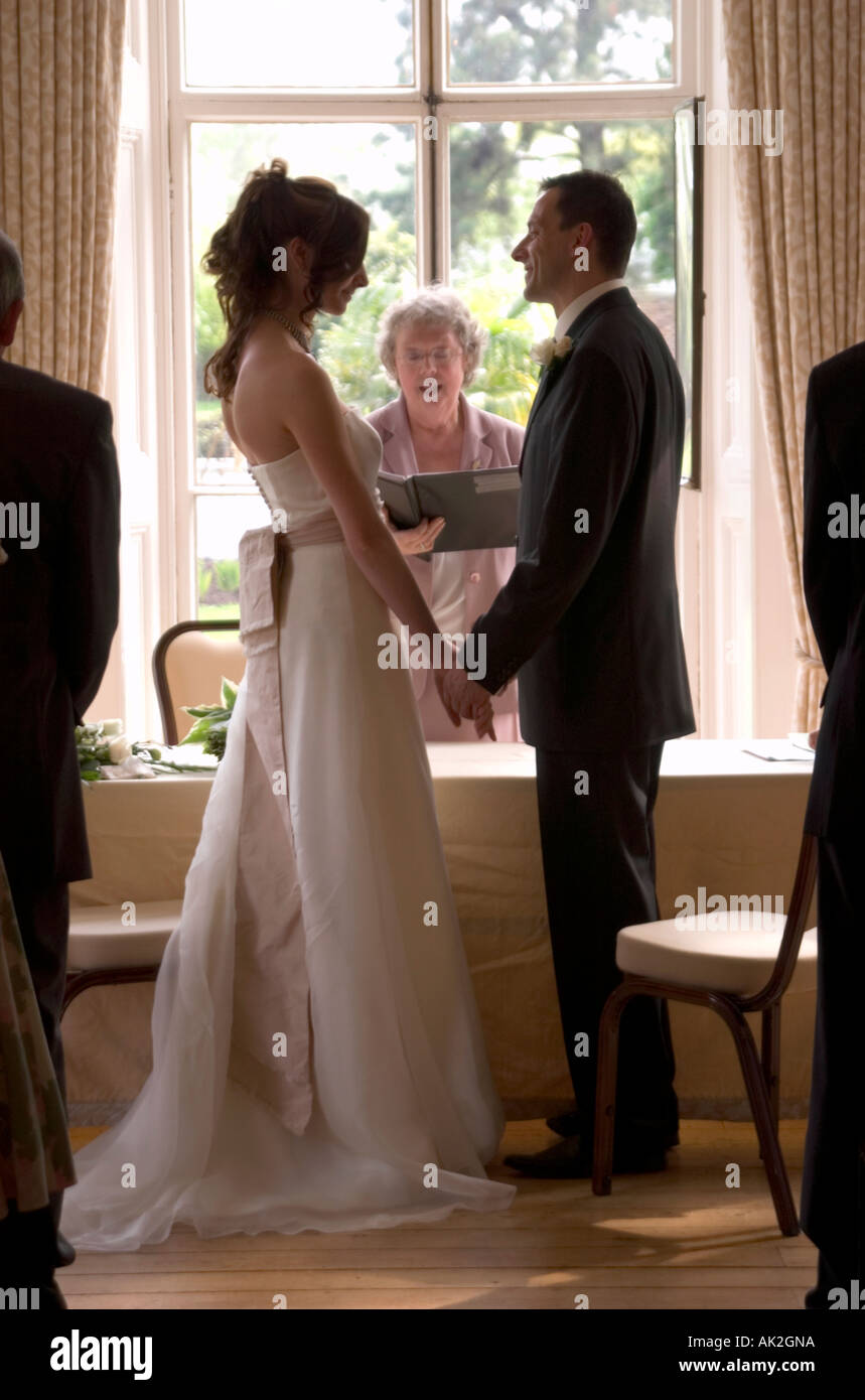 Civil wedding ceremony hi-res stock photography and images - Alamy