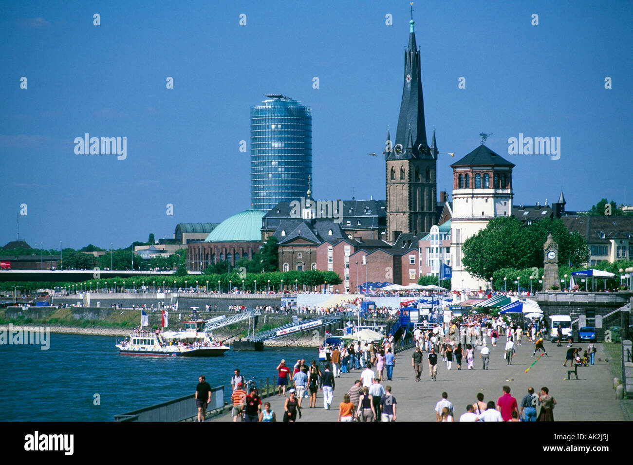 Rhine promenade / Dusseldorf Stock Photo - Alamy