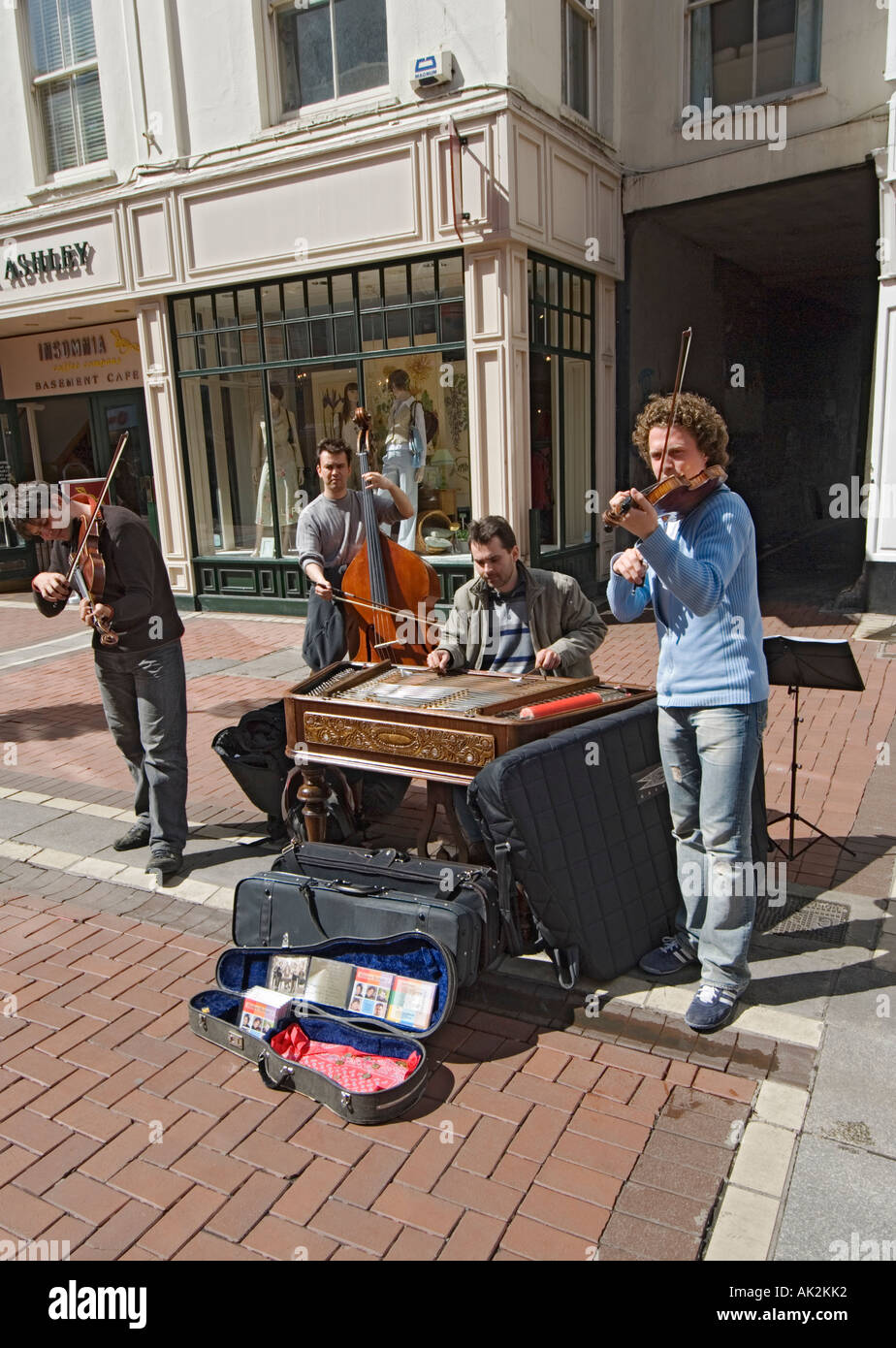 Ireland Dublin Grafton Street buskers Stock Photo - Alamy
