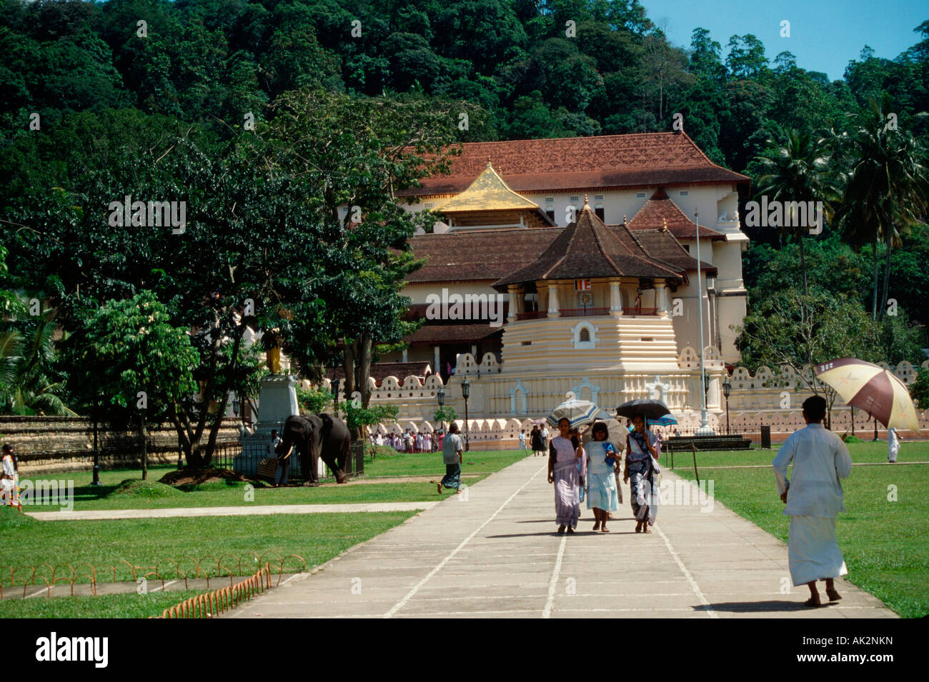 Dalada Maligawa Temple, Kandy Stock Photo - Alamy