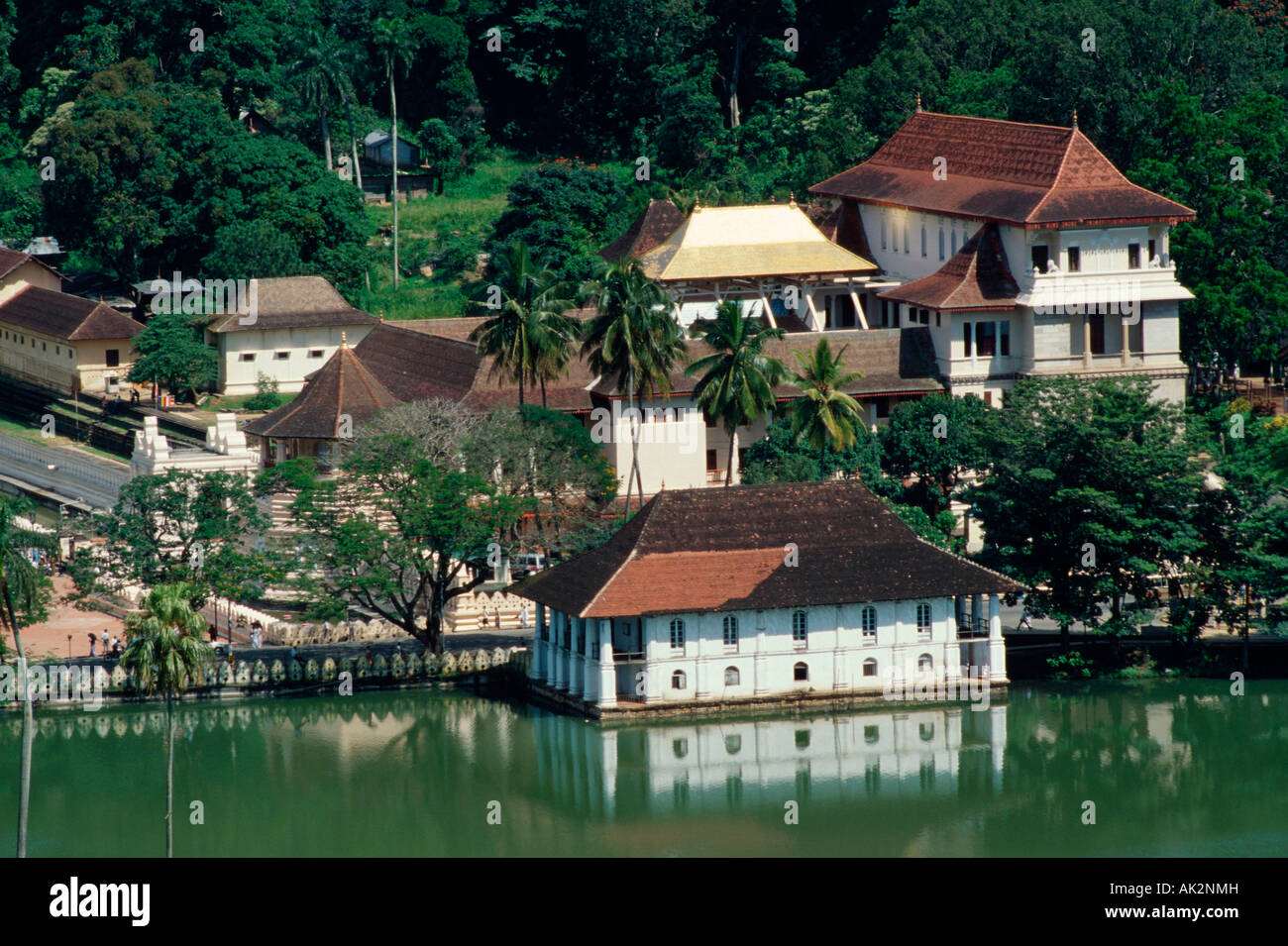 Dalada Maligawa Temple, Kandy Stock Photo - Alamy