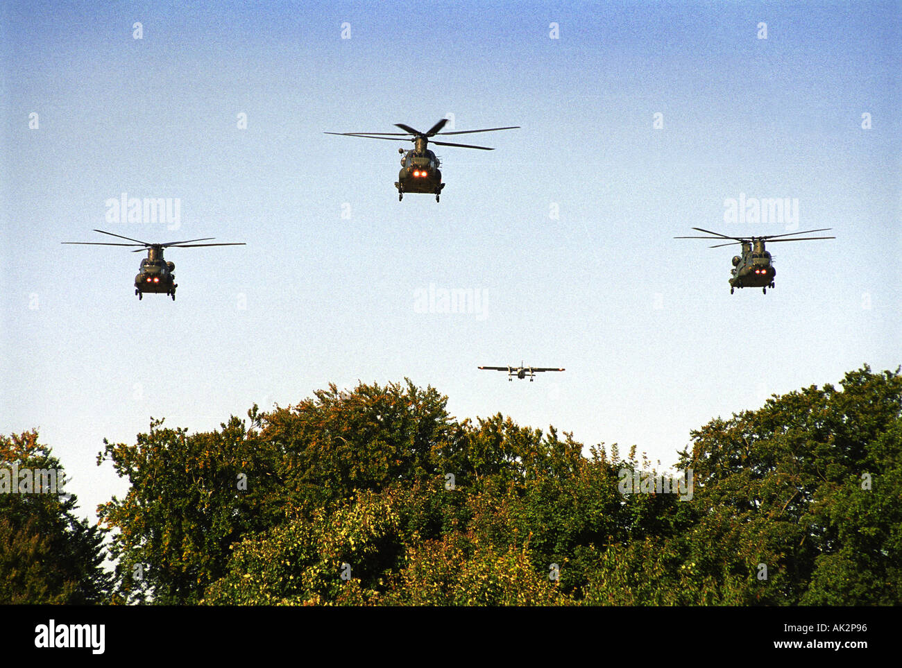 THE FIRST BRITISH APACHE HELICOPTER APPROACHES LAND COMMAND HQ ERSKINE ...