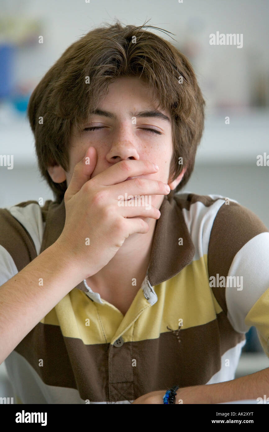 Child yawning school hi-res stock photography and images - Alamy