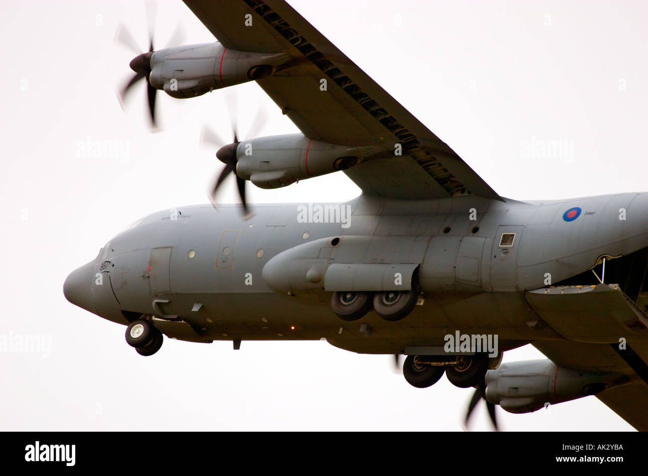 Hercules aircraft military loading High Resolution Stock Photography ...