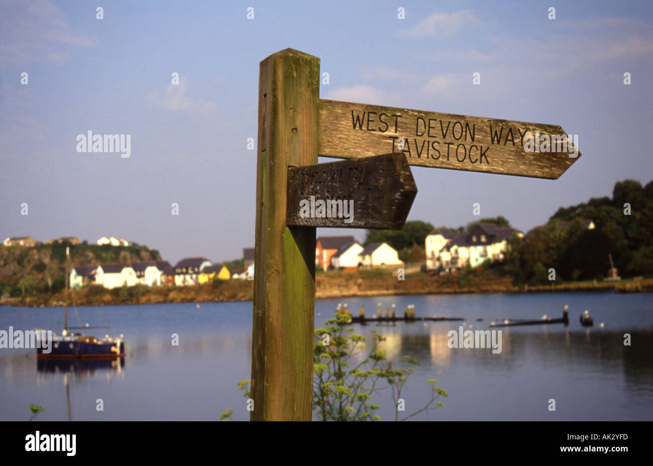 Footpath sign at Hooe lake Plymouth Devon UK Stock Photo - Alamy