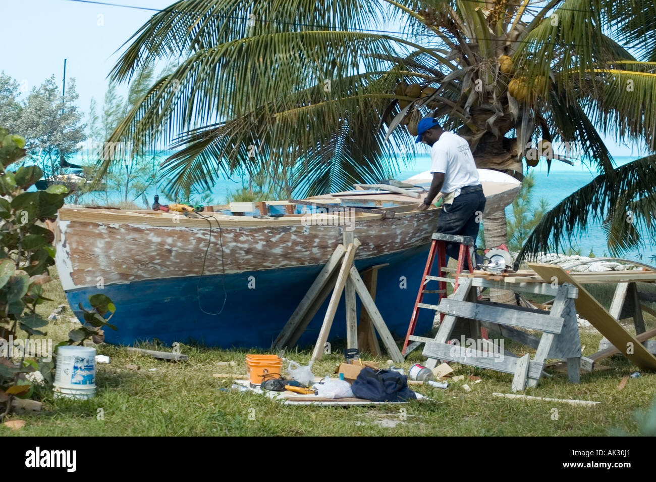 Racing sloop hi-res stock photography and images - Alamy