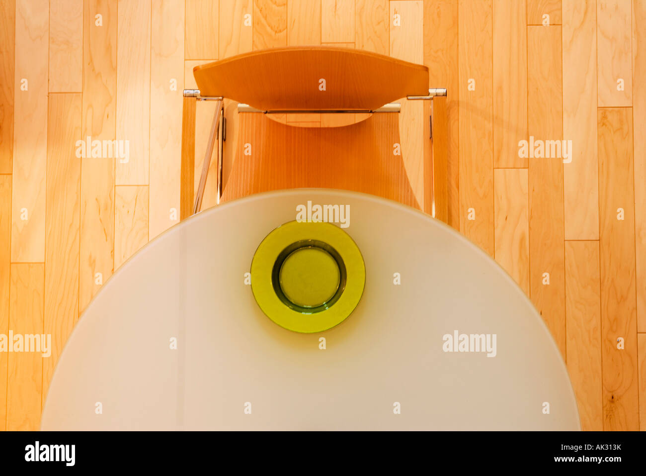 Contemporary dining bright colour hi-res stock photography and images ...