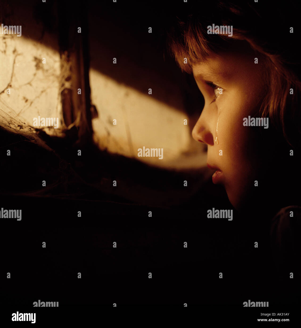 Cry 3 girl hi-res stock photography and images - Alamy