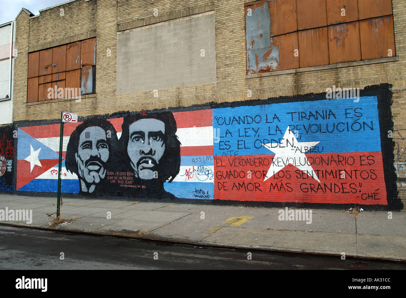 NY Harlem Mural wall painting art Grafitti graffiti Che Guevara Castro ...