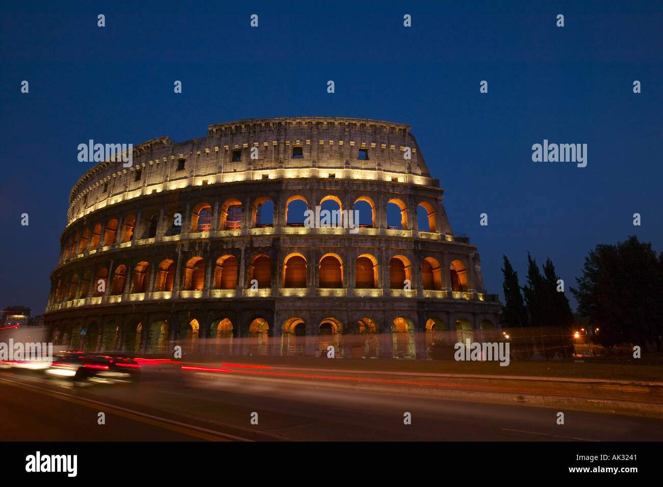 Rome by night hi-res stock photography and images - Alamy