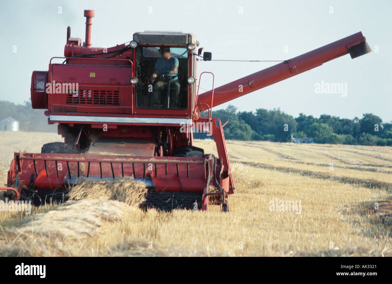 Harvester exterior hi-res stock photography and images - Alamy