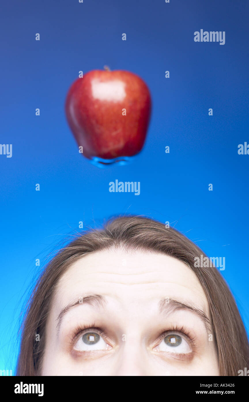 Woman shooting targets hi-res stock photography and images - Alamy