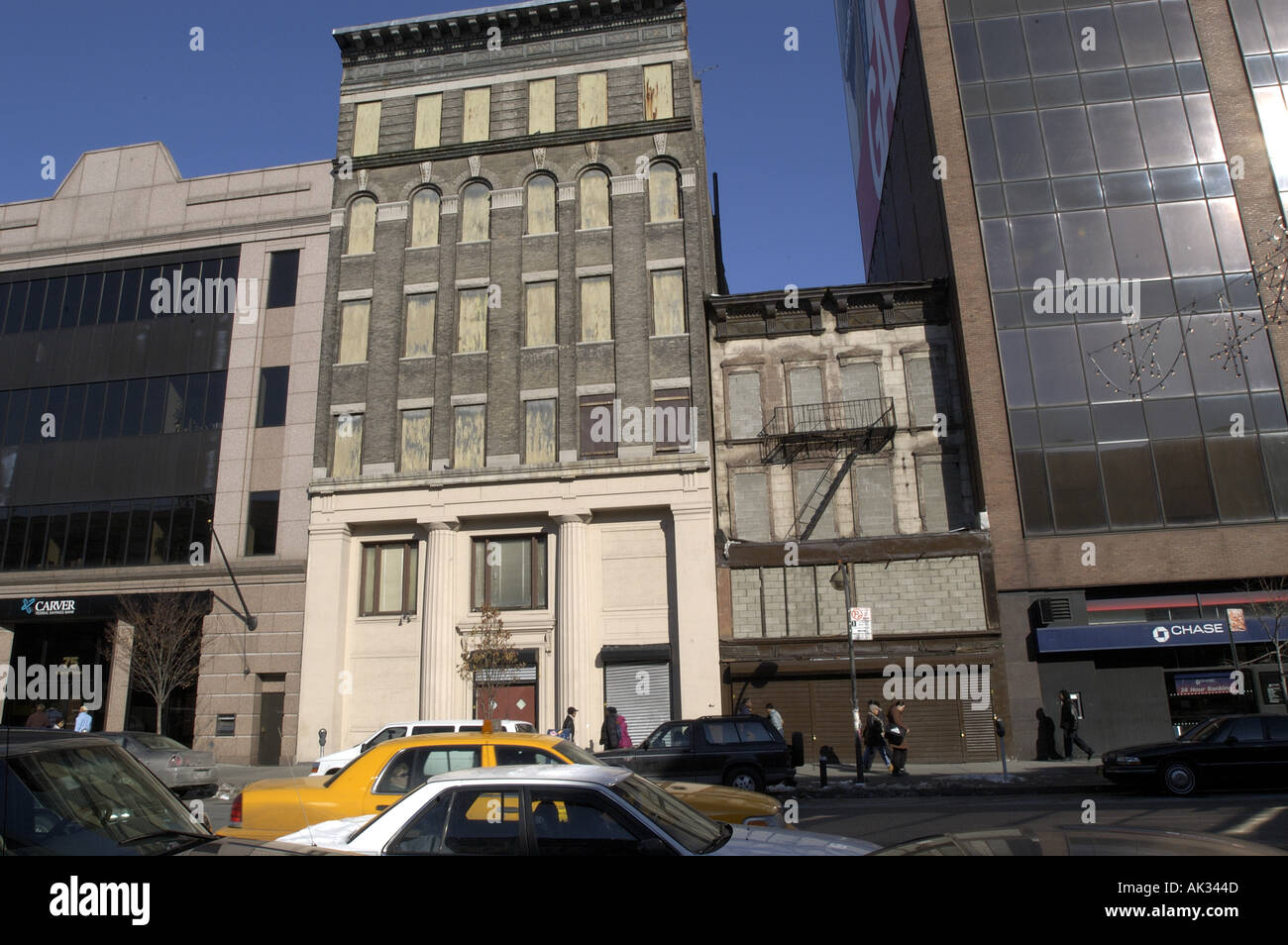 NY Harlem landscape streetscape vertical Stock Photo - Alamy