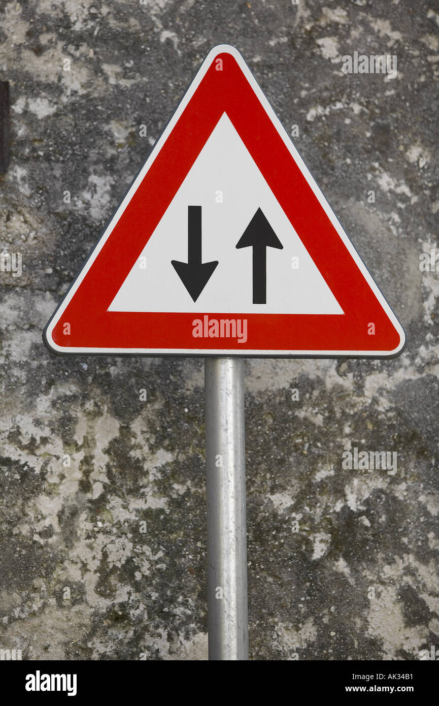 Do not obstruct the pavement sign hi-res stock photography and images ...