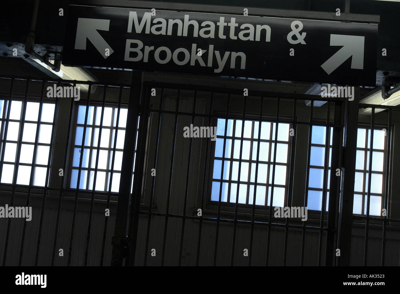 Manhattan Subway sign NY Sign Signs horizontal Stock Photo - Alamy