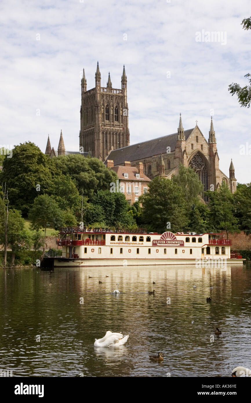 Worcester cathedral riverside view hi-res stock photography and images ...