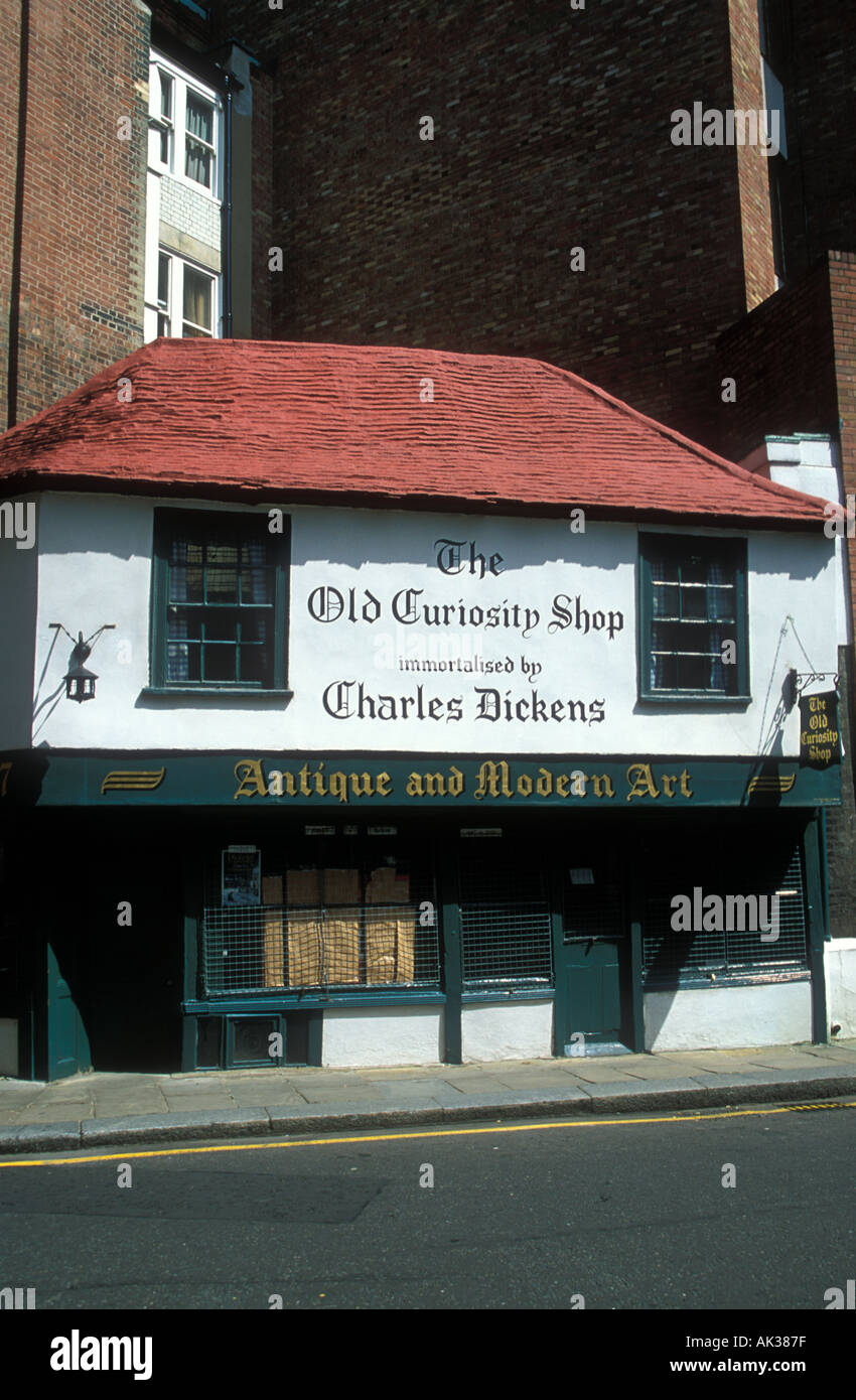 Old Curiosity Antique Shop High Resolution Stock Photography and Images ...