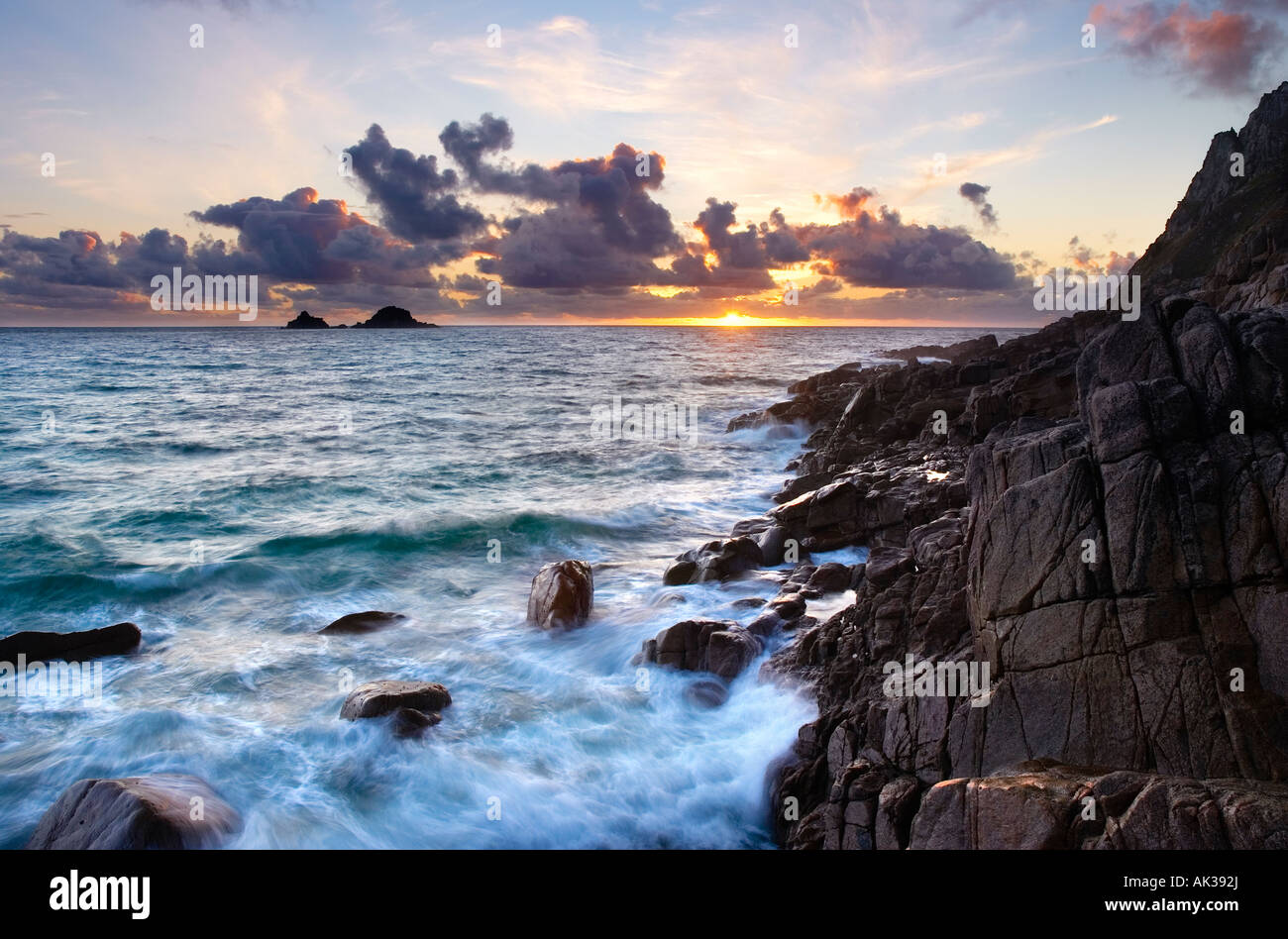 Dusk cape cornwall hi-res stock photography and images - Alamy