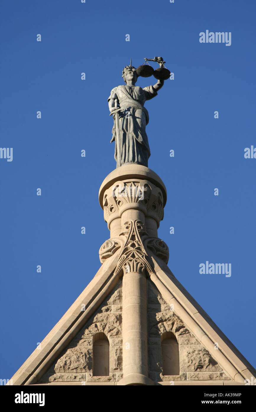 Statue of liberty on the roof hi-res stock photography and images - Alamy