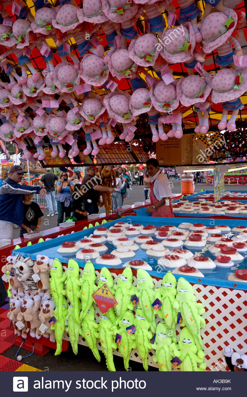 Carnival Game Prizes Stock Photos & Carnival Game Prizes Stock Images ...