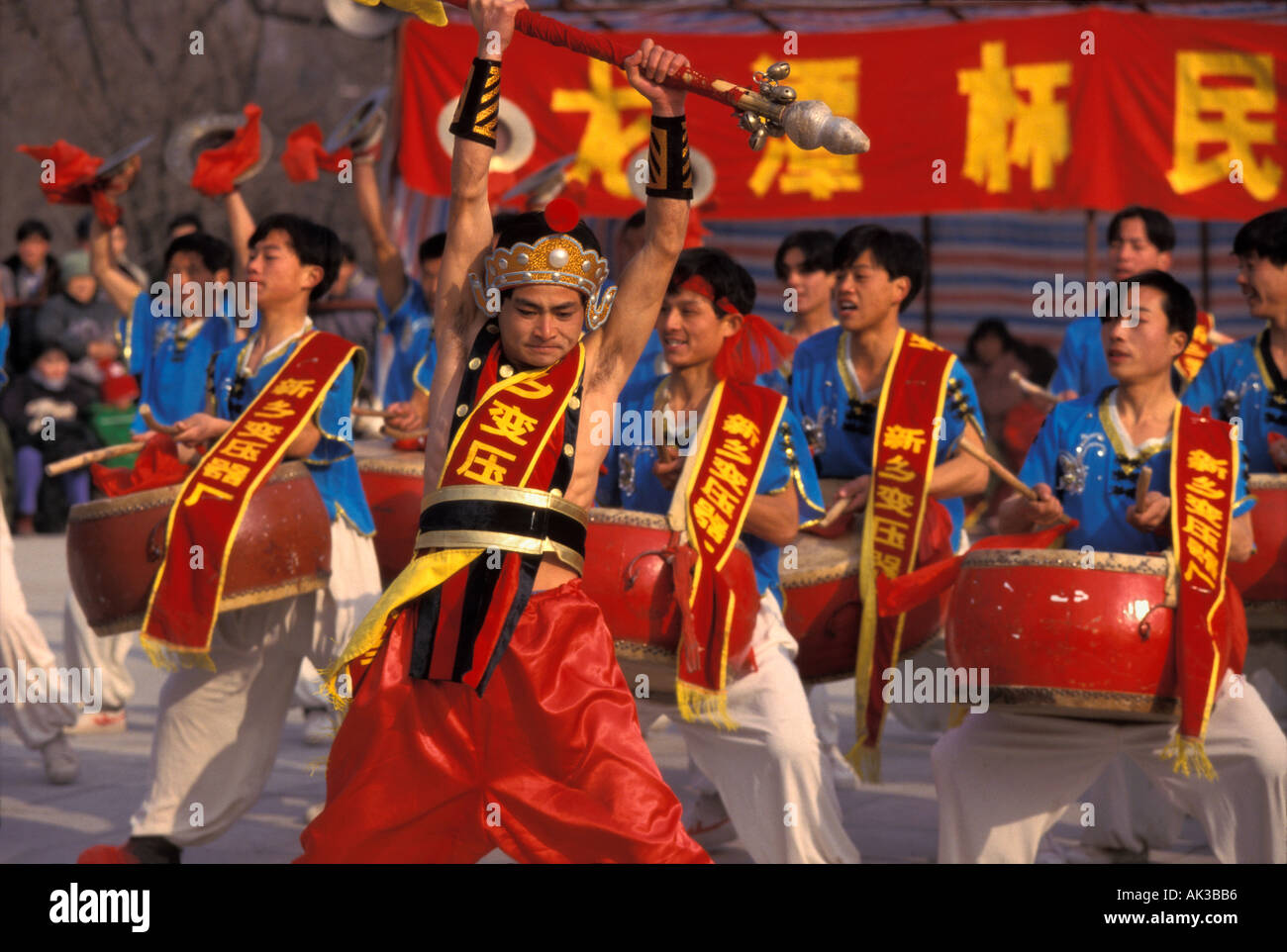 Chinese flower drum hi-res stock photography and images - Alamy